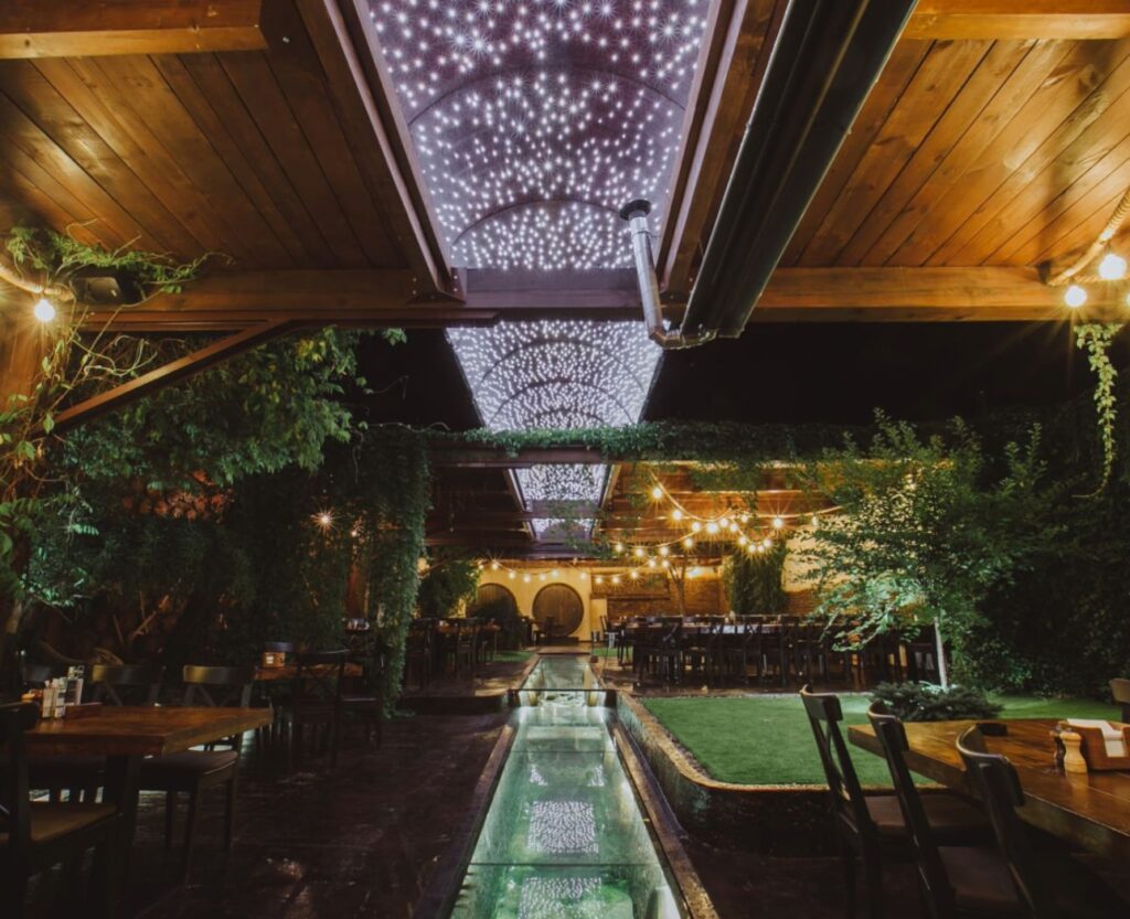 Acacia Restaurant | Despre noi
